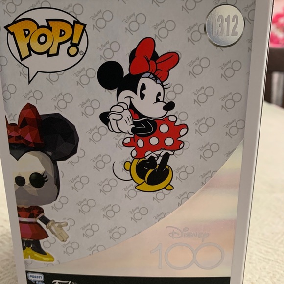 Funko | Other | Minnie Mouse Facet Funko Shop Exclusive Funko Pop ...